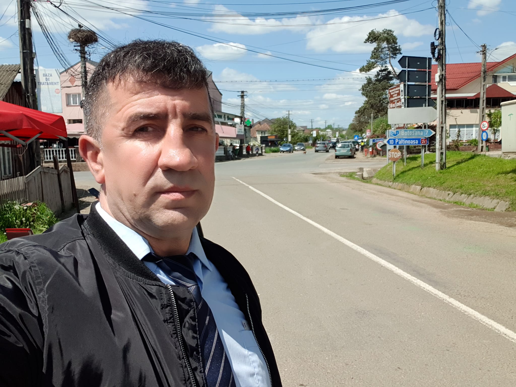 Vlogger-ul Dorin Aelenei a fost bătut cu pietre de un vecin căruia i-a ...