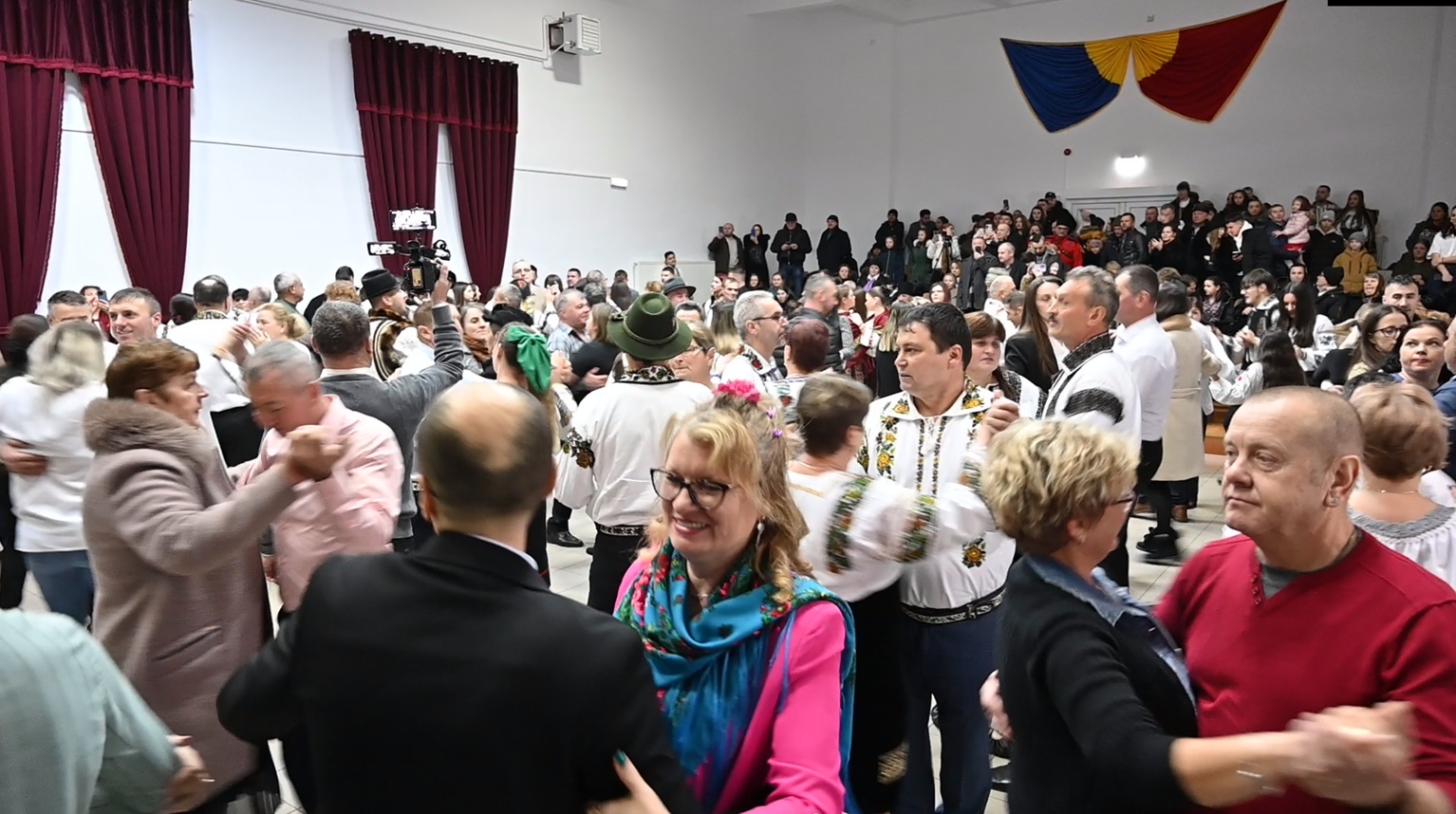 Hora populară de la Volovăț a adunat generațiile sub semnul tradiției ...