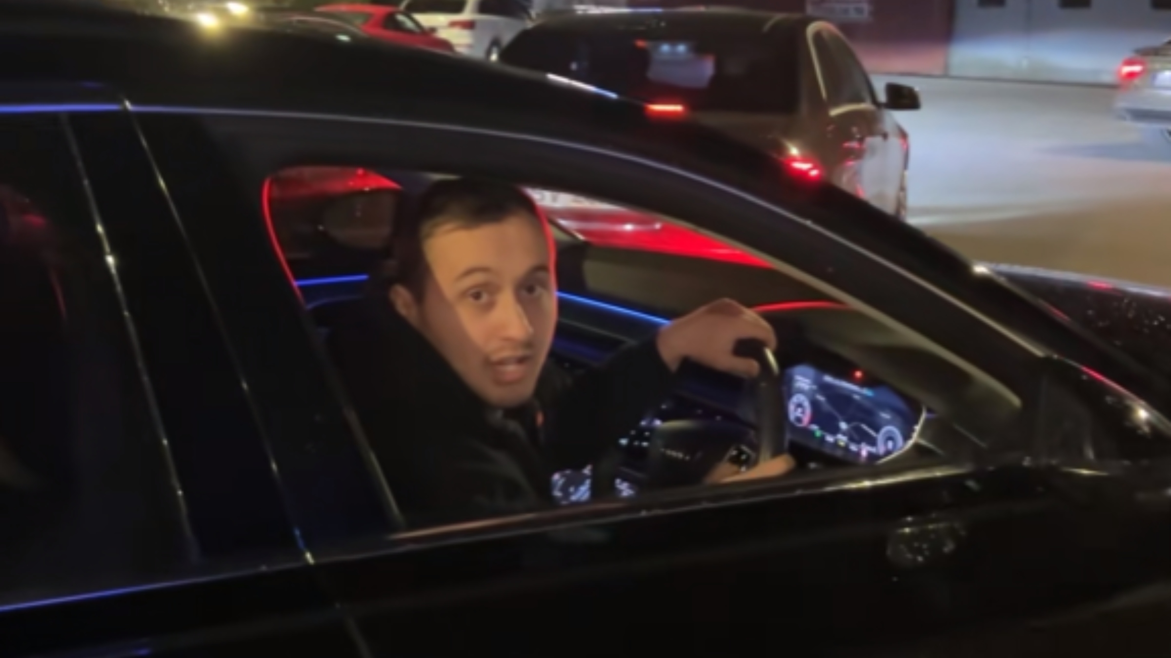 „Clipa” din Rădăuți a fost reținut de polițiști după ce s-a filmat pe ...